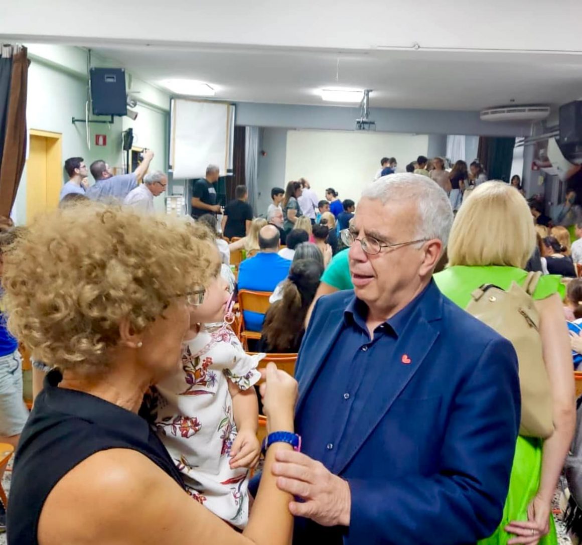 ΕΓΚΑΙΝΙΑ ΒΙΒΛΙΟΘΗΚΗΣ ΣΤΟ ΠΕΤΡΙΝΟ ΔΗΜΟΤΙΚΟ ΣΧΟΛΕΙΟ 40 ΕΚΚΛΗΣΙΩΝ (ΣΤΙΣ 14 ...