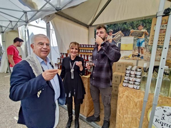 ΕΚΘΕΣΗ ΚΡΗΤΙΚΩΝ ΠΡΟΙΟΝΤΩΝ ΣΤΗ ΔΕΘ (ΣΤΙΣ 30-10-2022) - Στράτος Σιμόπουλος